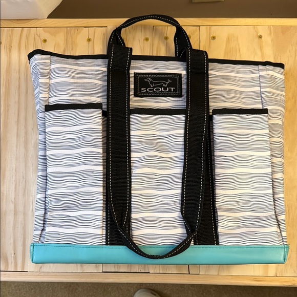 Scout | Bags | Scout Medium Multi Pocket Tote | Poshmark
